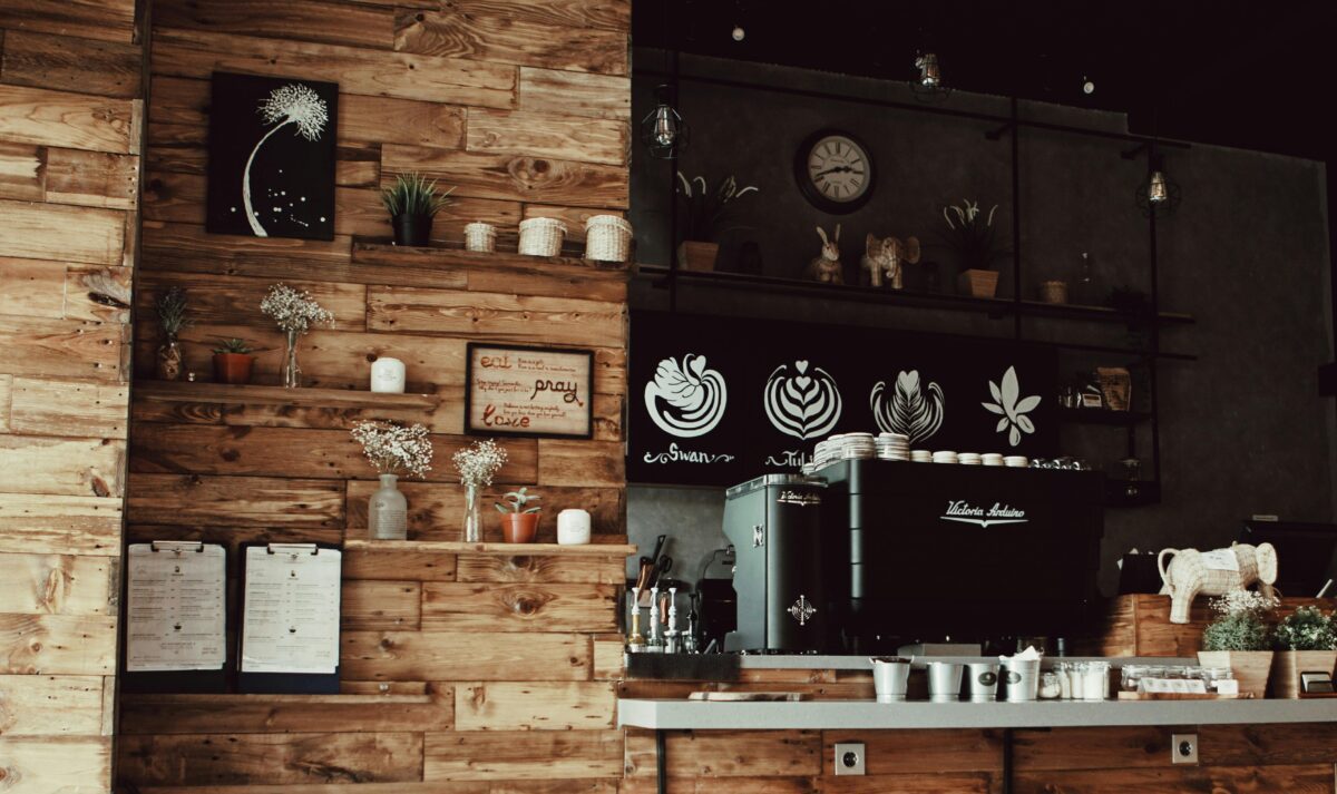 Setting Up a Coffee Shop – Top Tips from an Expert - Koupon Karen